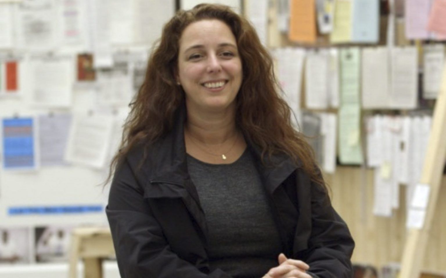 Tania Bruguera conversa sobre un libro que revisa su obra